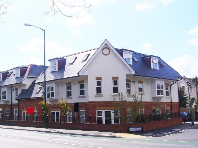 Rushton Crescent, Bournemouth 2 bed apartment to rent £1,175 pcm £271 pw