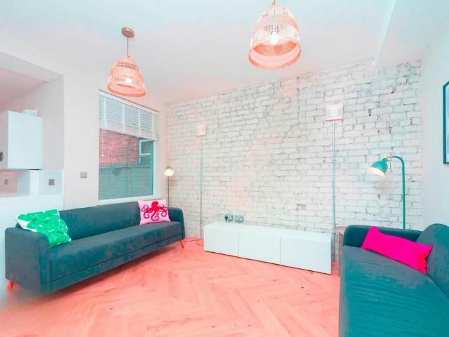 Ruskin Avenue, Manchester 8 bed terraced house to rent £5,200 pcm £1,200 pw