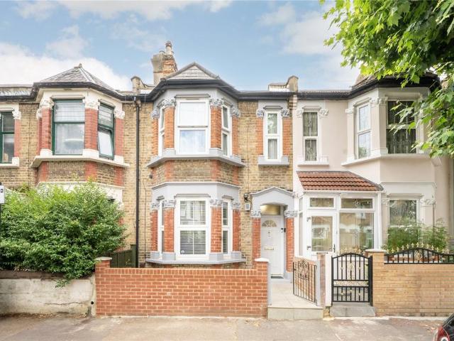 Ruskin Avenue, London, E12 3 bed terraced house to rent £2,600 pcm £600 pw