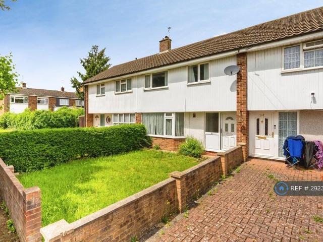 Ruskin Way, Aylesbury, HP20 3 bed terraced house to rent £1,550 pcm £358 pw