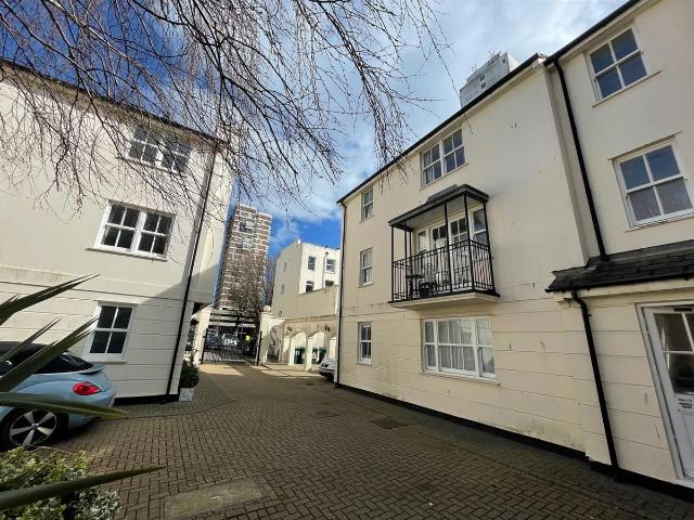 Russell Mews, Brighton BN1, Studio to rent, £1,100 pcm | PrimeLocation