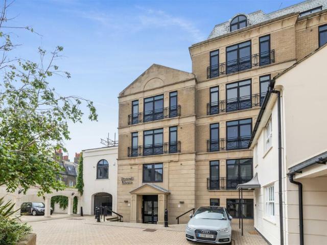 Russell Mews, Brighton Studio to rent £1,150 pcm £265 pw