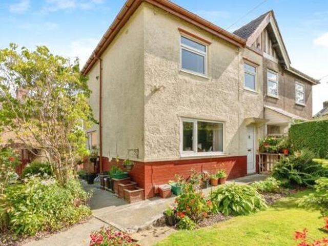 Russell Avenue, Colne, 3 Bedroom Semi detached