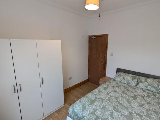 Russell Avenue, London N22, Room to rent, £850 pcm | PrimeLocation