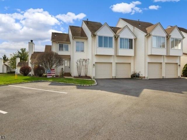 Russell Ct, Montville Township, Condo For Sale