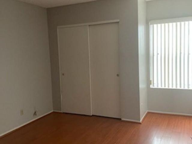 Russell Court Apartments 2 Bedroom Apartment for Rent at 5332 Russell Ave, Los Angeles, CA 90027 Greater Griffith Park