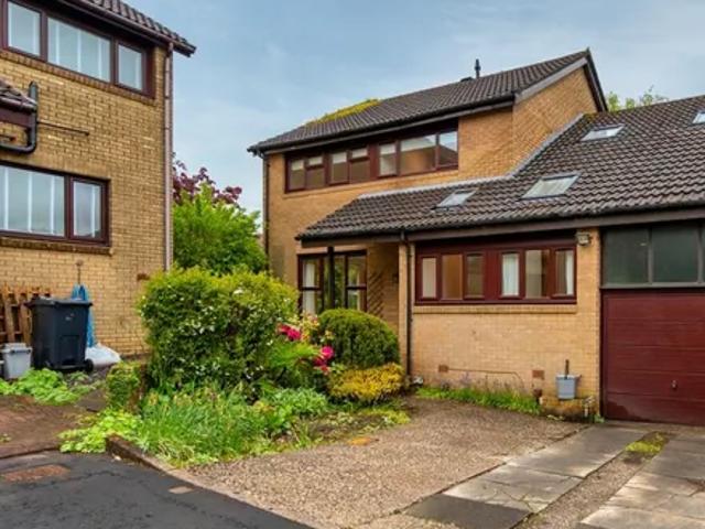 Russell Drive, Bearsden, G61 3BB, United Kingdom | 4 bed house for rent #122313807 | Rentberry