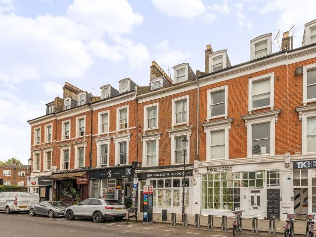 Russell Gardens, Holland Park, London W14, 1 bed maisonette to rent, £1,950 pcm | PrimeLocation