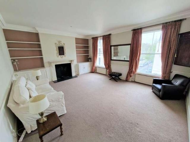 Russell Gardens, London, W14