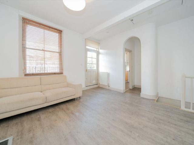 Russell Gardens Mews, Holland Park, W14, London