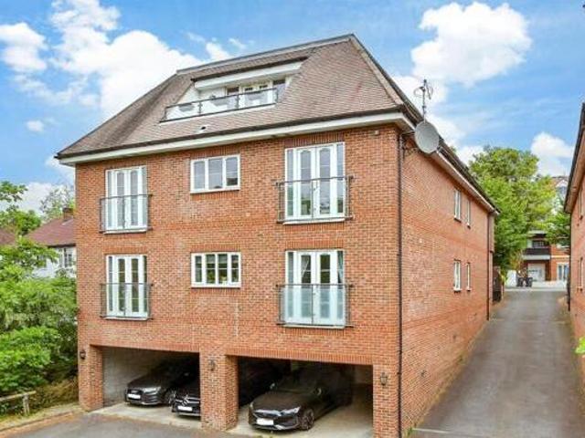 Russell Hill, Purley, 2 Bedroom Ground