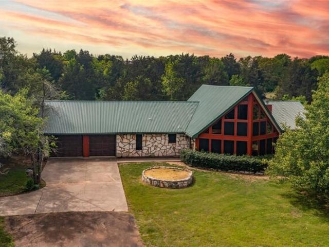 Russell Ln, Denison, Home For Sale