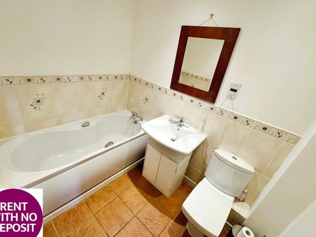 Russell Place, Sefton Road, Sale, Cheshire M33, 2 bedroom flat to rent 69753877 | PrimeLocation