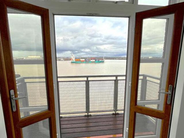 Russell Quay, West Street,3 Bedroom Flat