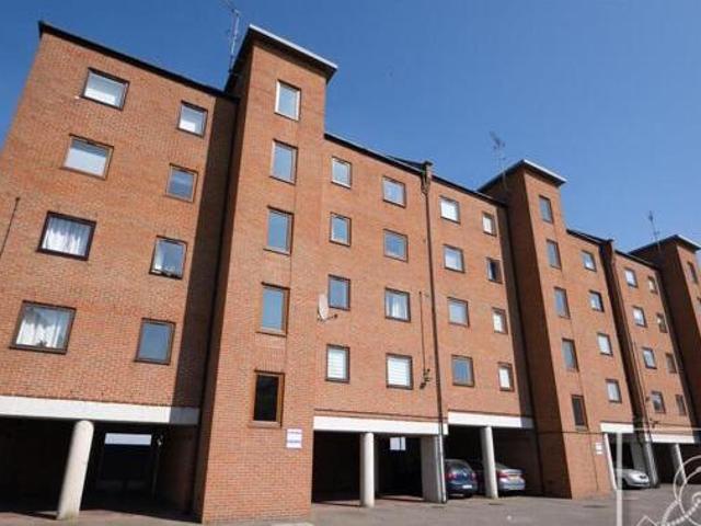 Russell Quay, West Street, 2 Bedroom Flat