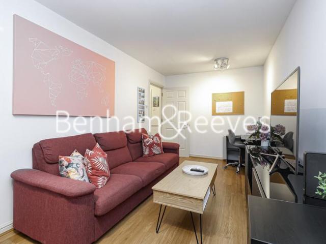 Russell Road, Ashmore House W14 1 bed apartment to rent £2,513 pcm £580 pw