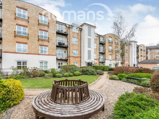 Russell Road, Basingstoke RG21, 2 bed flat to rent, £1,250 pcm | PrimeLocation