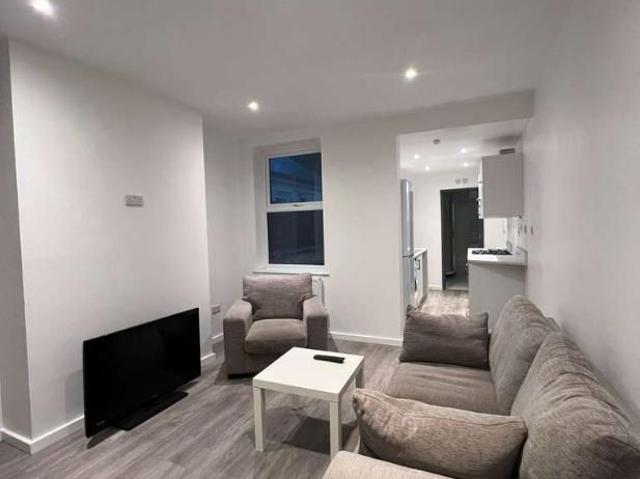 Russell Road, Forest Fields, NG7