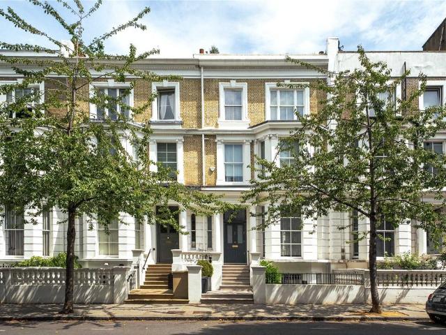 Russell Road, Holland Park, W14 5 bed house to rent £16,900 pcm £3,900 pw