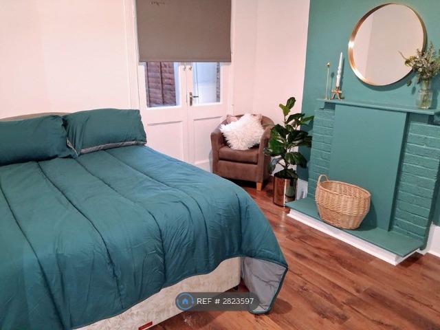 Russell Road, London E10, Room to rent, £750 pcm | PrimeLocation