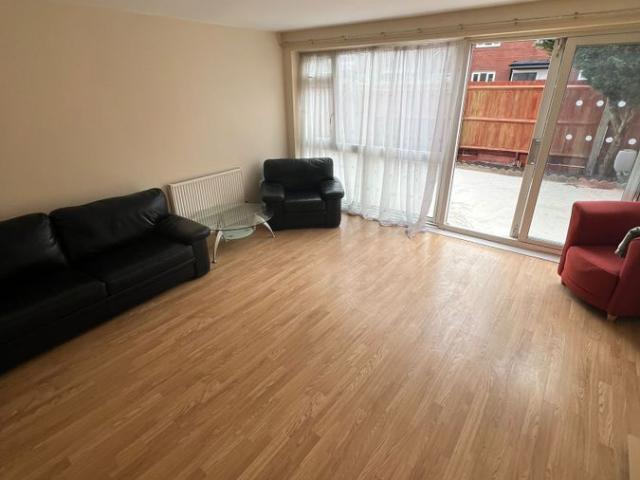 Russell Road, London E16, 3 bed maisonette to rent, £2,700 pcm | PrimeLocation