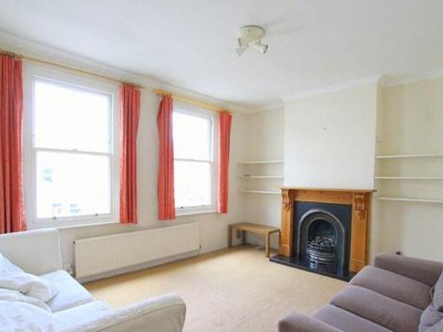Russell Road, London, 2 Bedroom Flat