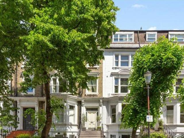 Russell Road, London, 2 Bedroom Maisonette