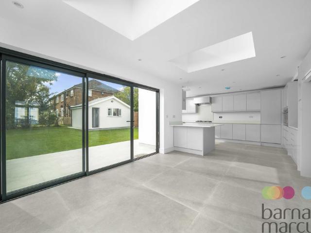 Russell Road, LONDON 4 bed house to rent £4,000 pcm £923 pw