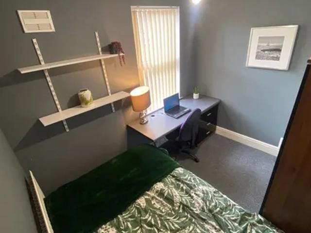 Russell Road, Liverpool, L18 1ED, United Kingdom | 7 bed house for rent #166563061 | Rentberry