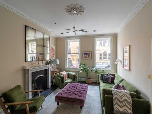 Russell Street, Bath. 3 bed house to rent £3,950 pcm £912 pw