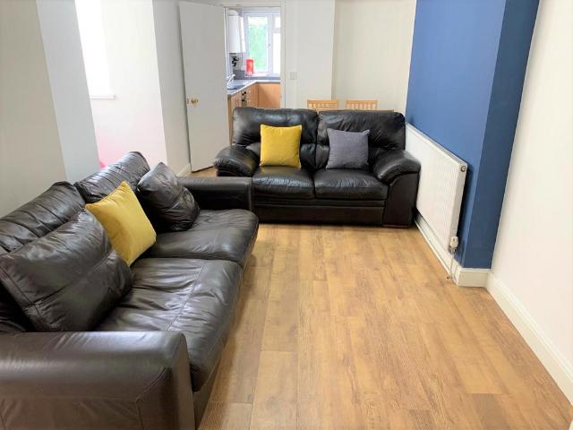 Russell Street, City Centre, 6 bed house to rent £2,958 pcm £683 pw