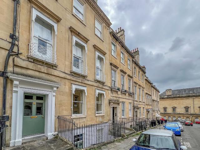 Russell Street, Ground Floor Flat, Bath BA1, 2 bed flat to rent, £1,850 pcm | PrimeLocation