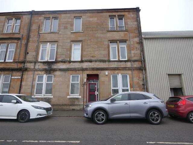 Russell Street, Johnston PA5, 2 bed flat to rent, £695 pcm | PrimeLocation