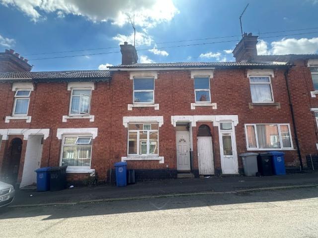 Russell Street, Kettering NN16, 3 bed terraced house to rent, £1,100 pcm | PrimeLocation
