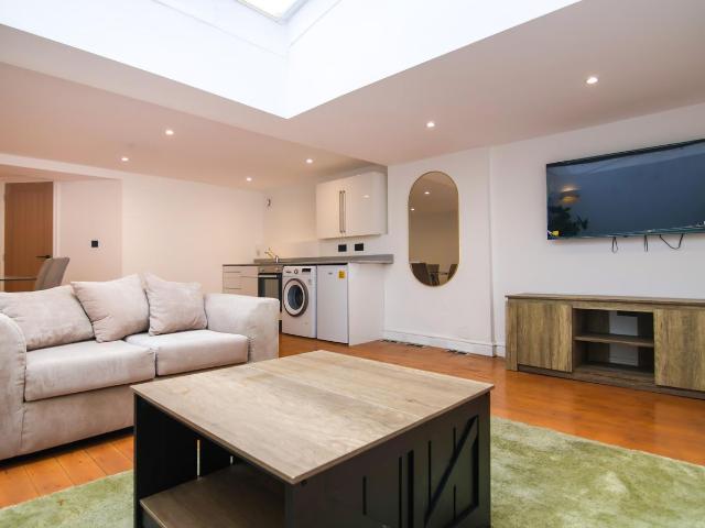 Russell Street, Lancaster LA1, 2 bed shared accommodation to rent, £867 pppm | PrimeLocation
