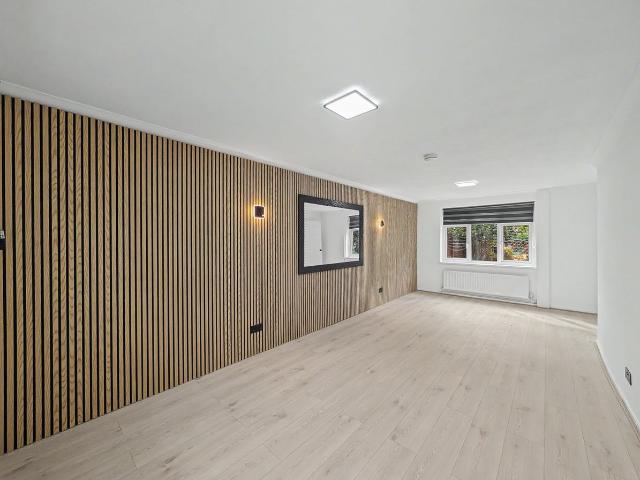 Russells Ride, Cheshunt EN8, 4 bed terraced house to rent, £2,595 pcm | PrimeLocation