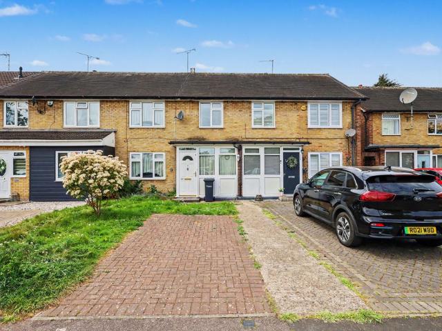 Russells Ride, Cheshunt EN8, 4 bed terraced house to rent, £2,950 pcm | PrimeLocation