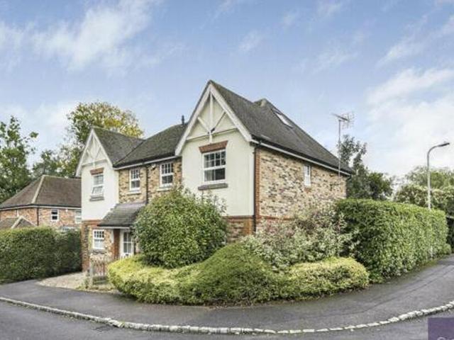 Russett Gardens, Ruscombe, 4 Bedroom Semi detached