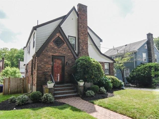 Russett Rd, Brookline, Home For Sale