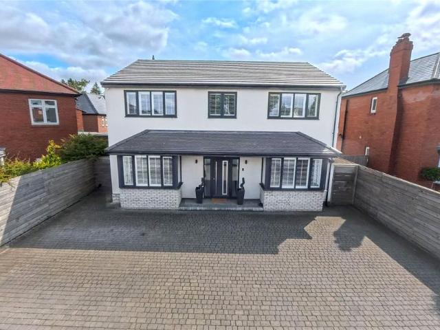 Russet Grey, Elvet Moor, Durham, DH1 5 bed detached house to rent £2,750 pcm £635 pw