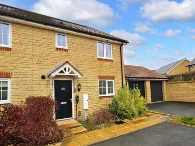 Russet Drive, Bishops Cleeve, 3 Bedroom House