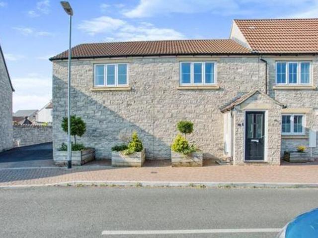 Russet Road, Somerton, 2 Bedroom Flat