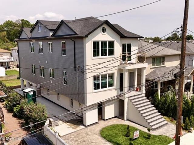 Ruth Pl, Staten Island, Home For Sale