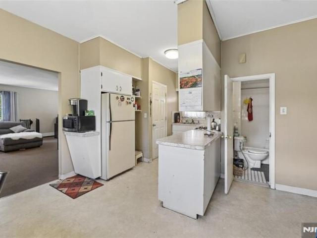 Rutherford Blvd, Clifton, Home For Sale
