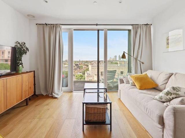 Rutherford Heights, Elephant And Castle 1 bed apartment to rent £2,492 pcm £575 pw