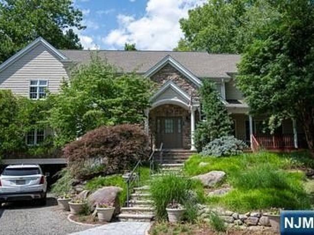 Rutherford Pl, Montvale, Home For Sale