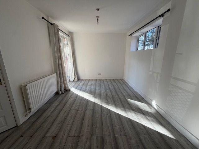 Ruthin Close, Luton LU1, 1 bed flat to rent, £700 pcm | PrimeLocation
