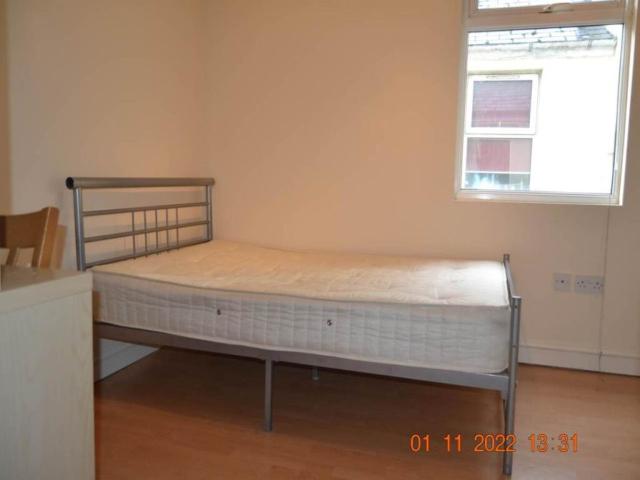 Ruthin Gardens, Cardiff CF24, 1 bed flat to rent, £820 pcm | PrimeLocation
