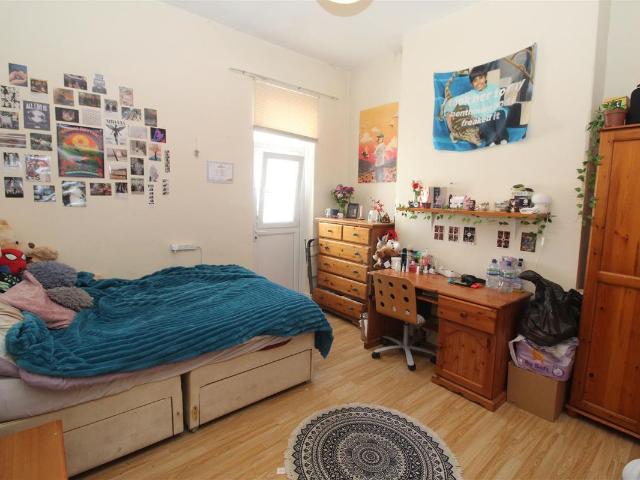 Ruthin Gardens, Cathays, Cardiff CF24, Room to rent, £600 pcm | PrimeLocation