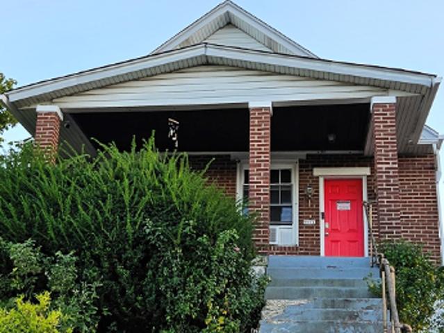 Ruthwood Ave